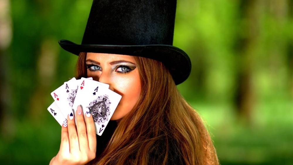 Common Poker Tells - What They Are And How To Spot Them?