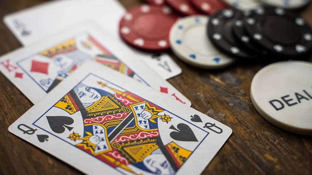 Common Poker Tells - What They Are And How To Spot Them?