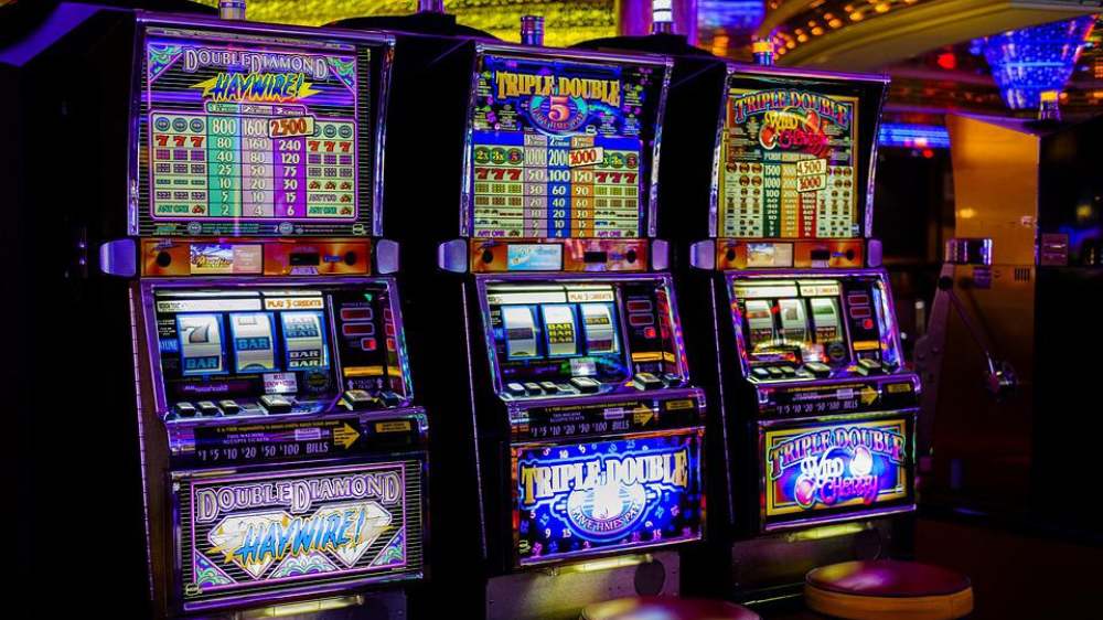 Same Slot Machine - Should You Stick With One Slot Or Try Many?