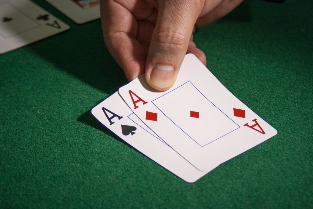 A Concise Guide To Playing Texas Hold'em Poker